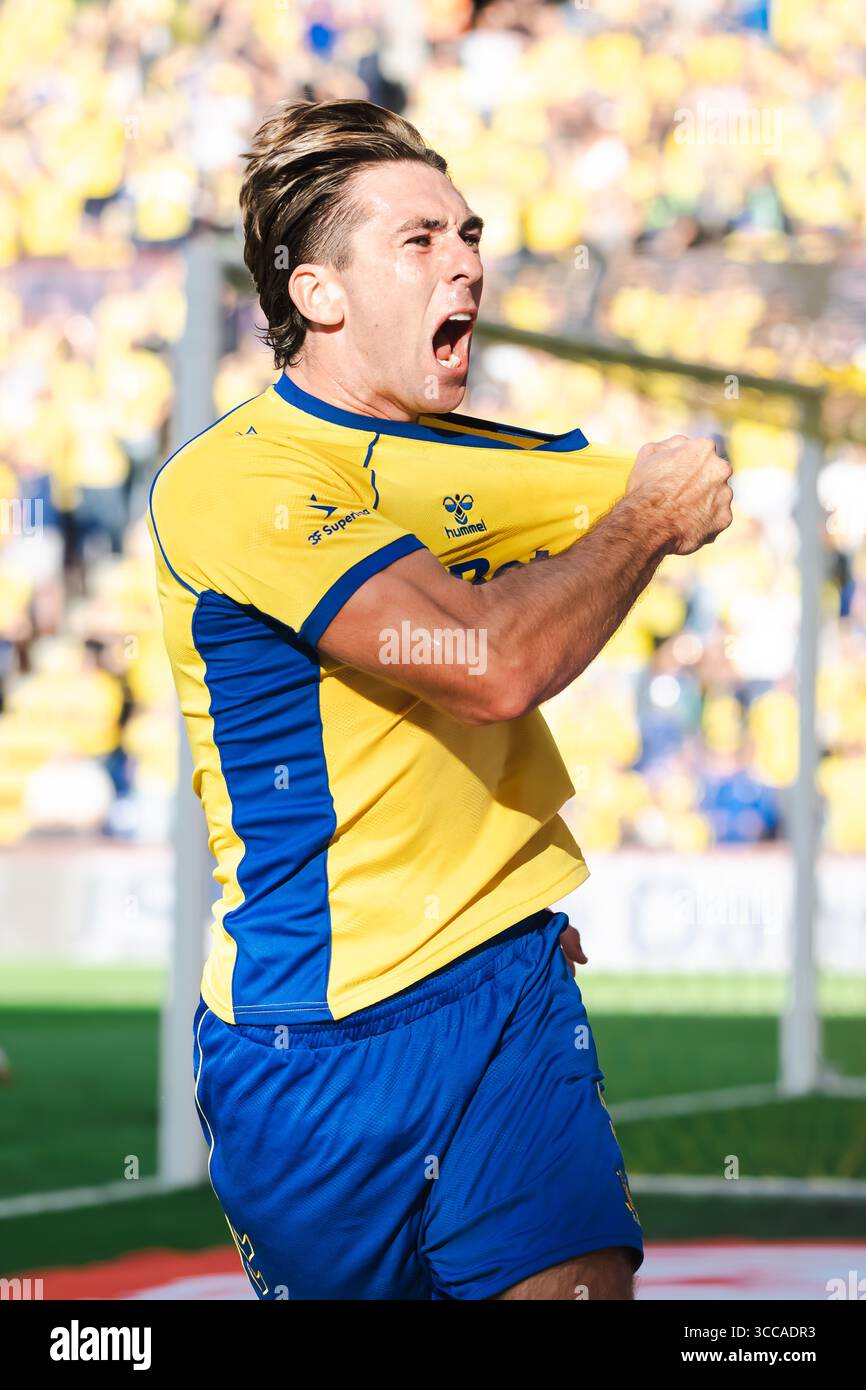 Brondby, Denmark. 10th, August 2025. Luis Binks (4) of Broendby IF ...