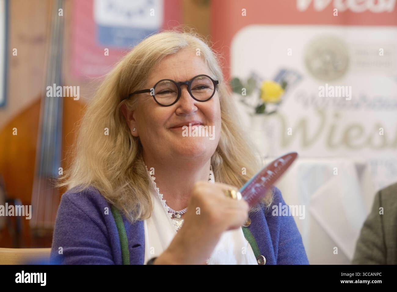 Eli Kreutzkamm-Aumüller CafÃ Kreutzkamm - Pressekonferenz Wirtshauswiesn 2025 im Zum ...