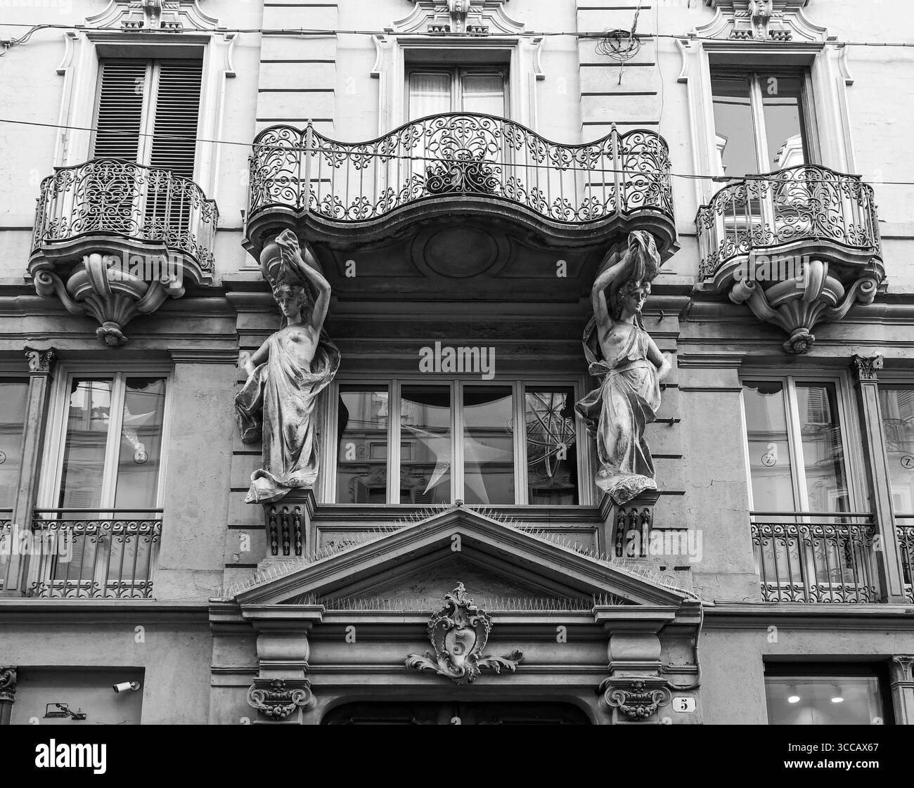 Close up building facade decorated Black and White Stock Photos ...