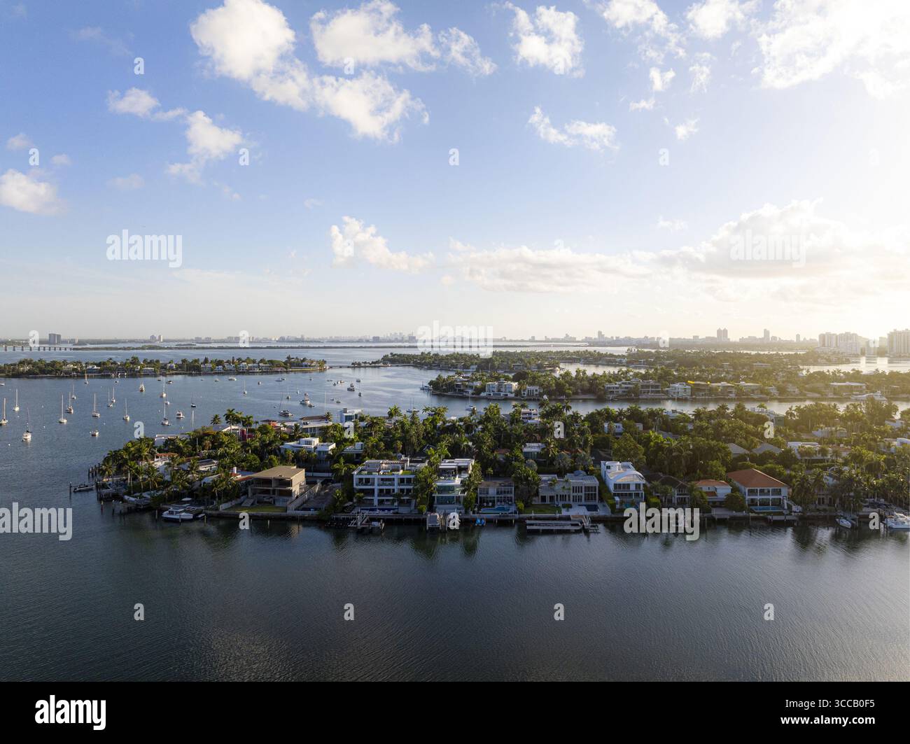 Surrounded islands miami hi-res stock photography and images - Alamy