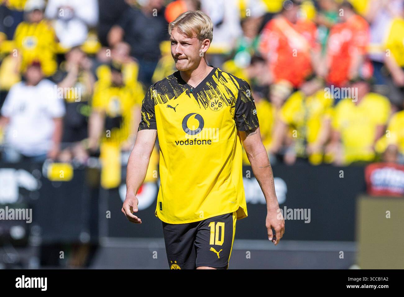 Julian Brandt (Borussia Dortmund, 10) bei der Teamvorstellung vor dem ...