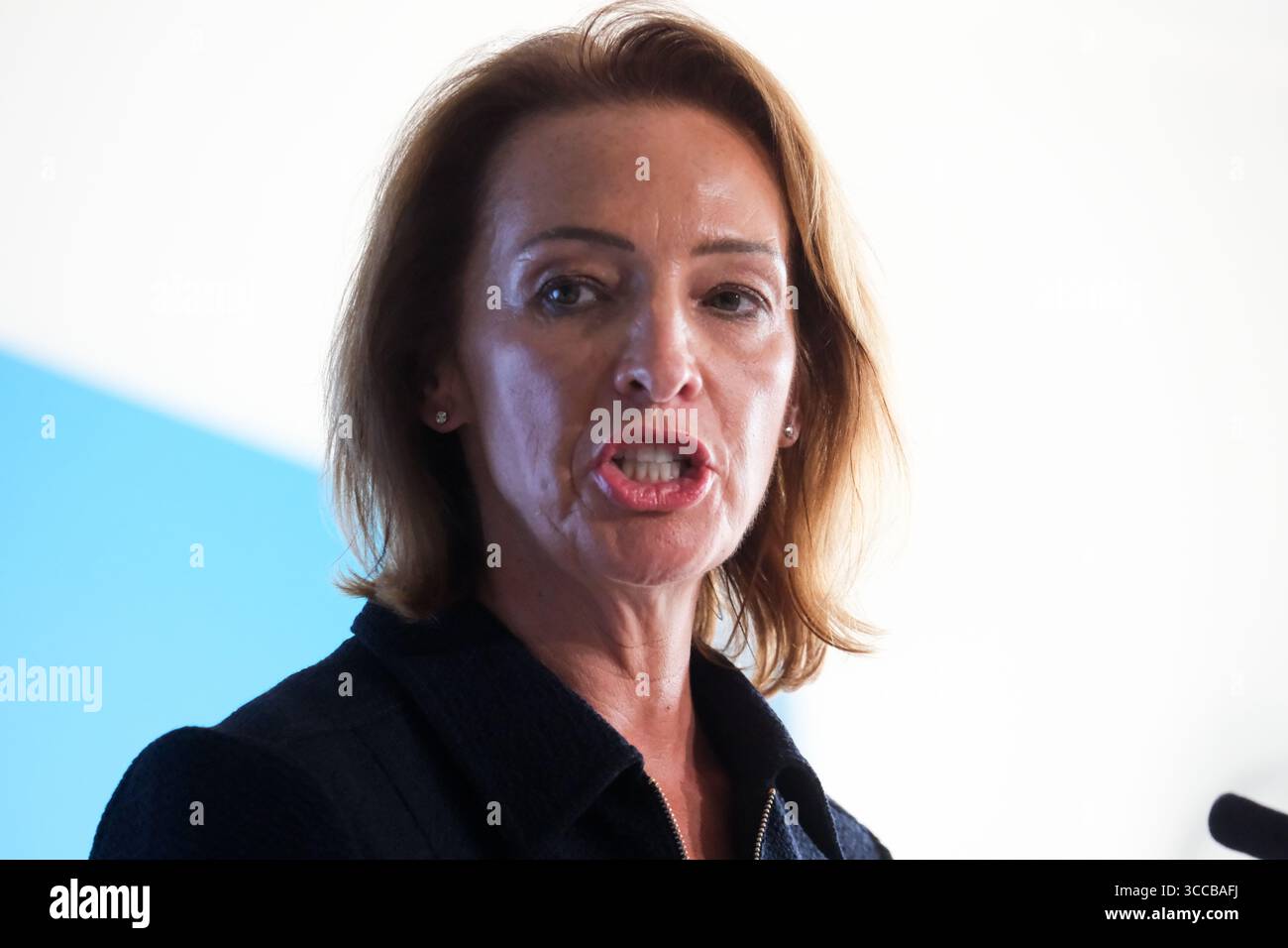 Laila cunningham hi-res stock photography and images - Alamy