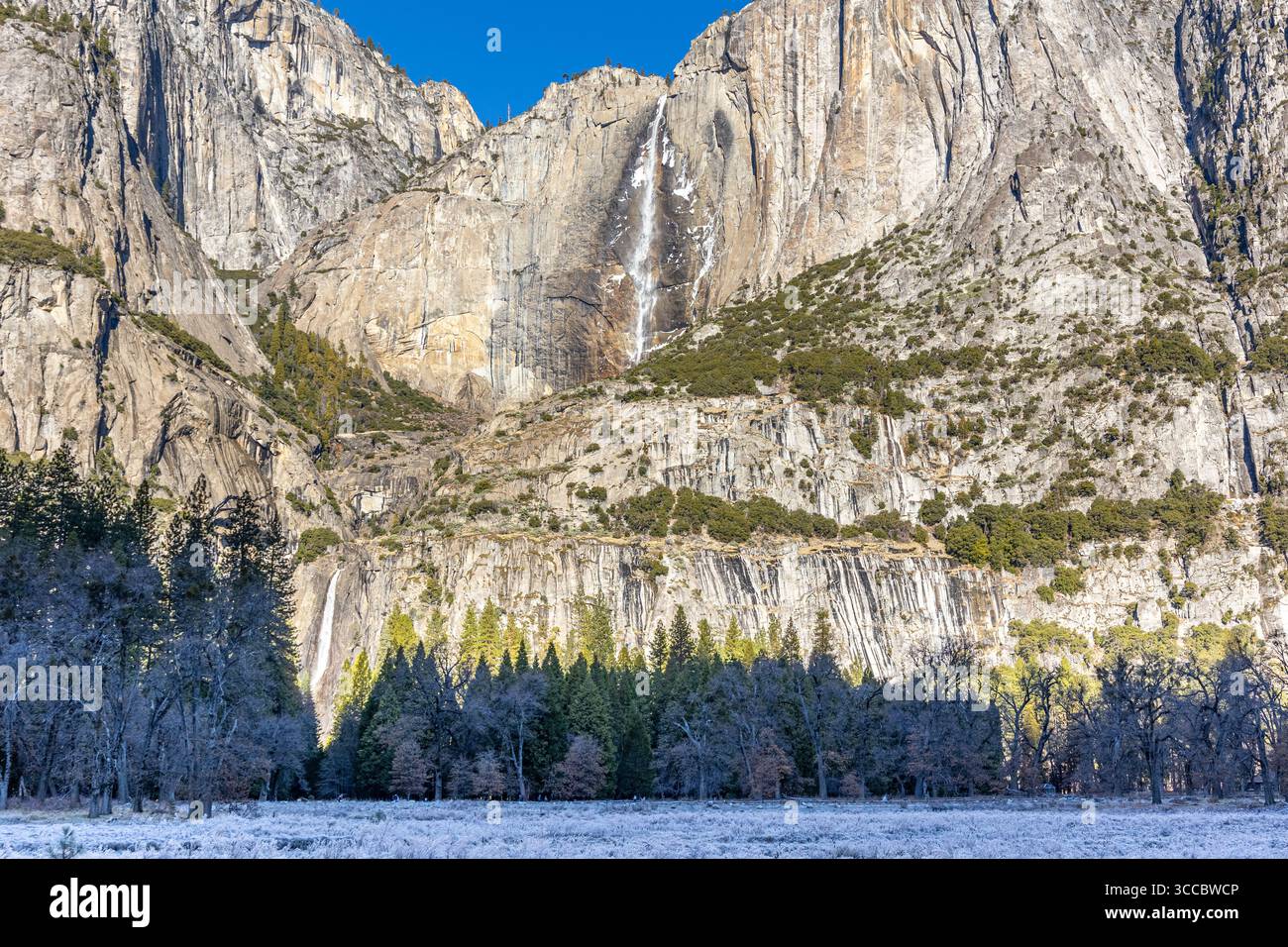 Yosemite valley california winter landscape hi-res stock photography ...