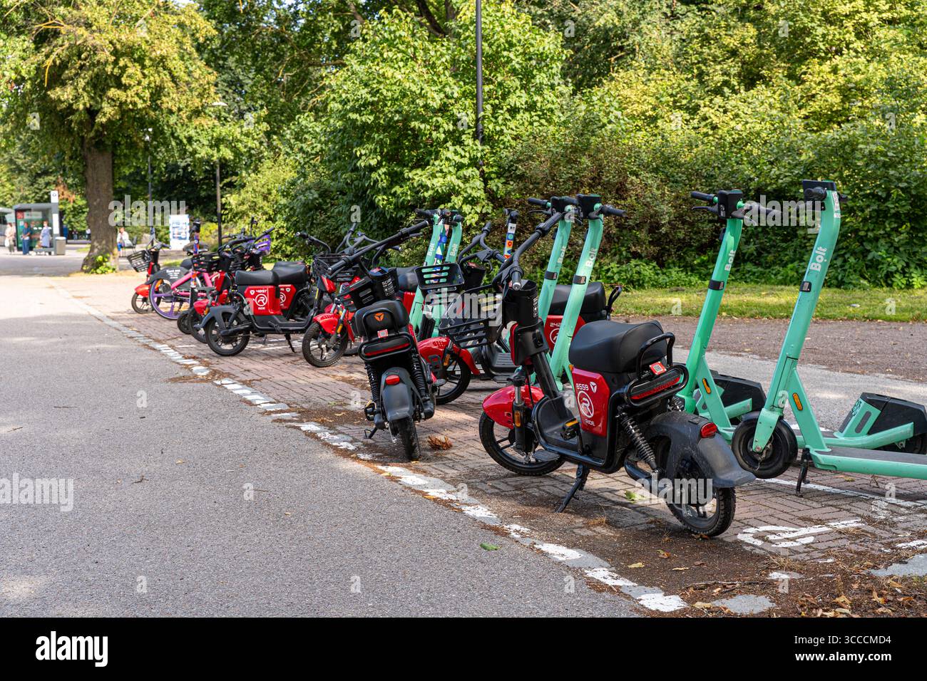 A line of electric scooters hi-res stock photography and images - Alamy