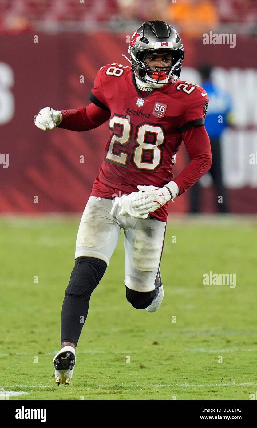 Tampa Bay Buccaneers safety Shilo Sanders (28) against the Tennessee ...