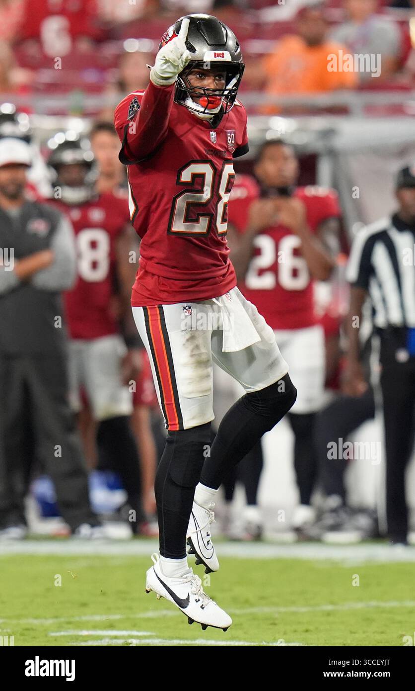 Tampa Bay Buccaneers safety Shilo Sanders (28) against the Tennessee ...