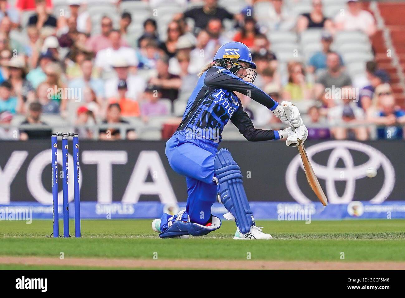 MANCHESTER, ENGLAND - August 11: Georgia Redmayne of London Spirit. The ...