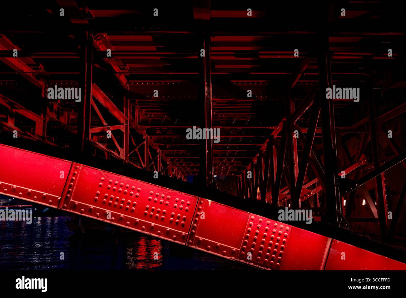 Red bridge construction details hi-res stock photography and images - Alamy