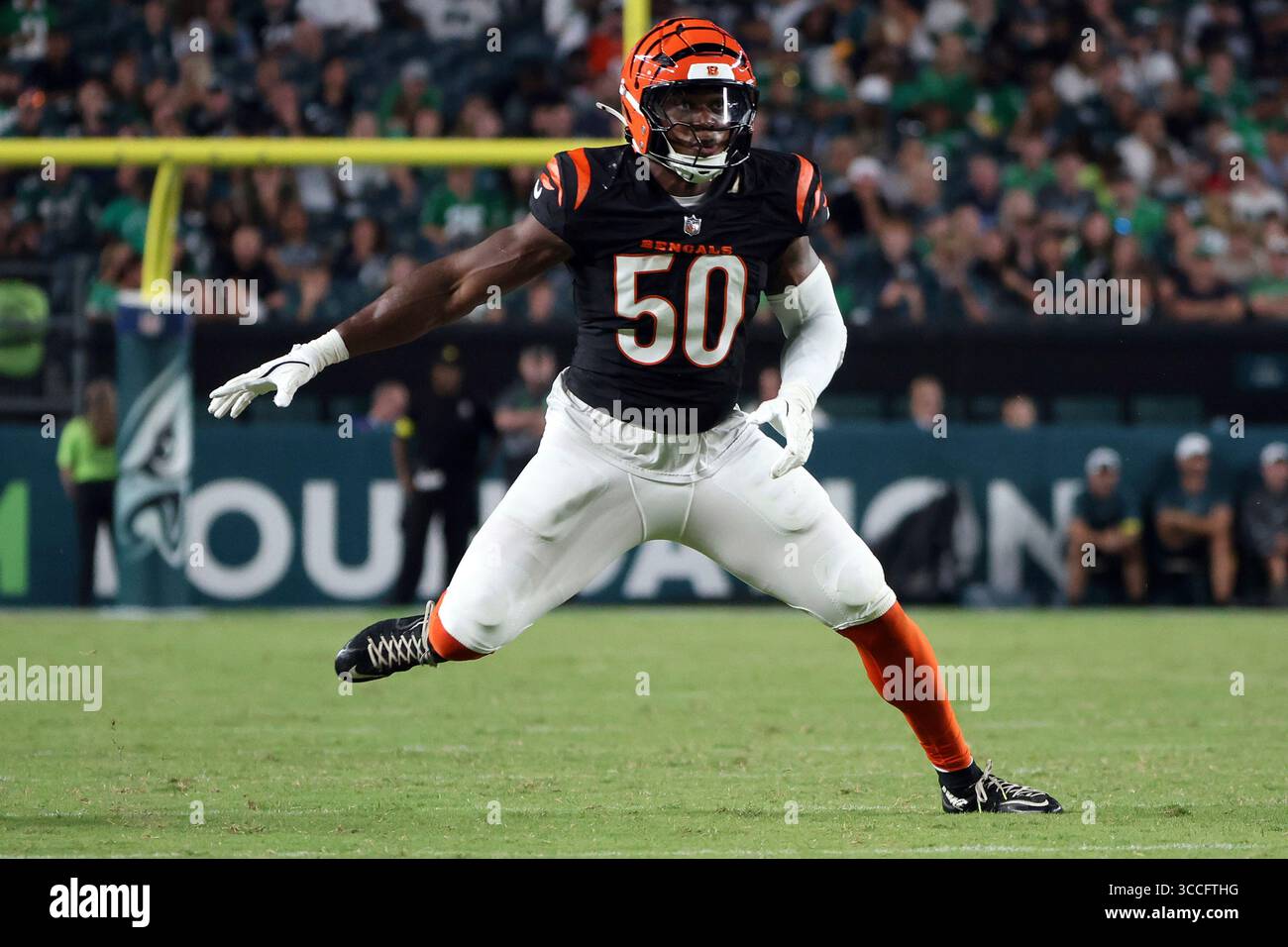 Cincinnati Bengals linebacker Shaka Heyward (50) rushes during an NFL ...