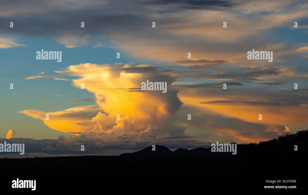 Convection currents hi-res stock photography and images - Alamy