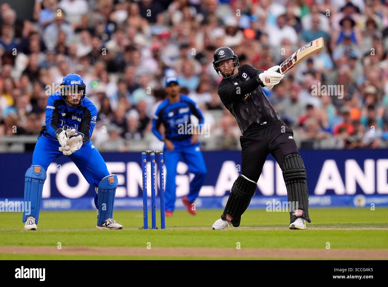 Manchester Originals' Heinrich Klaasen batting as London Spirit's Jamie ...