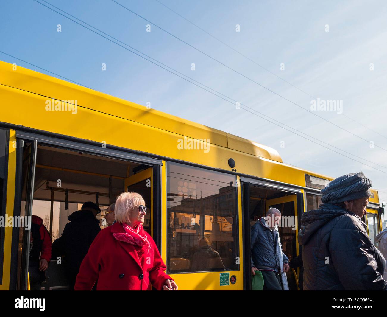Open platform bus hi-res stock photography and images - Alamy