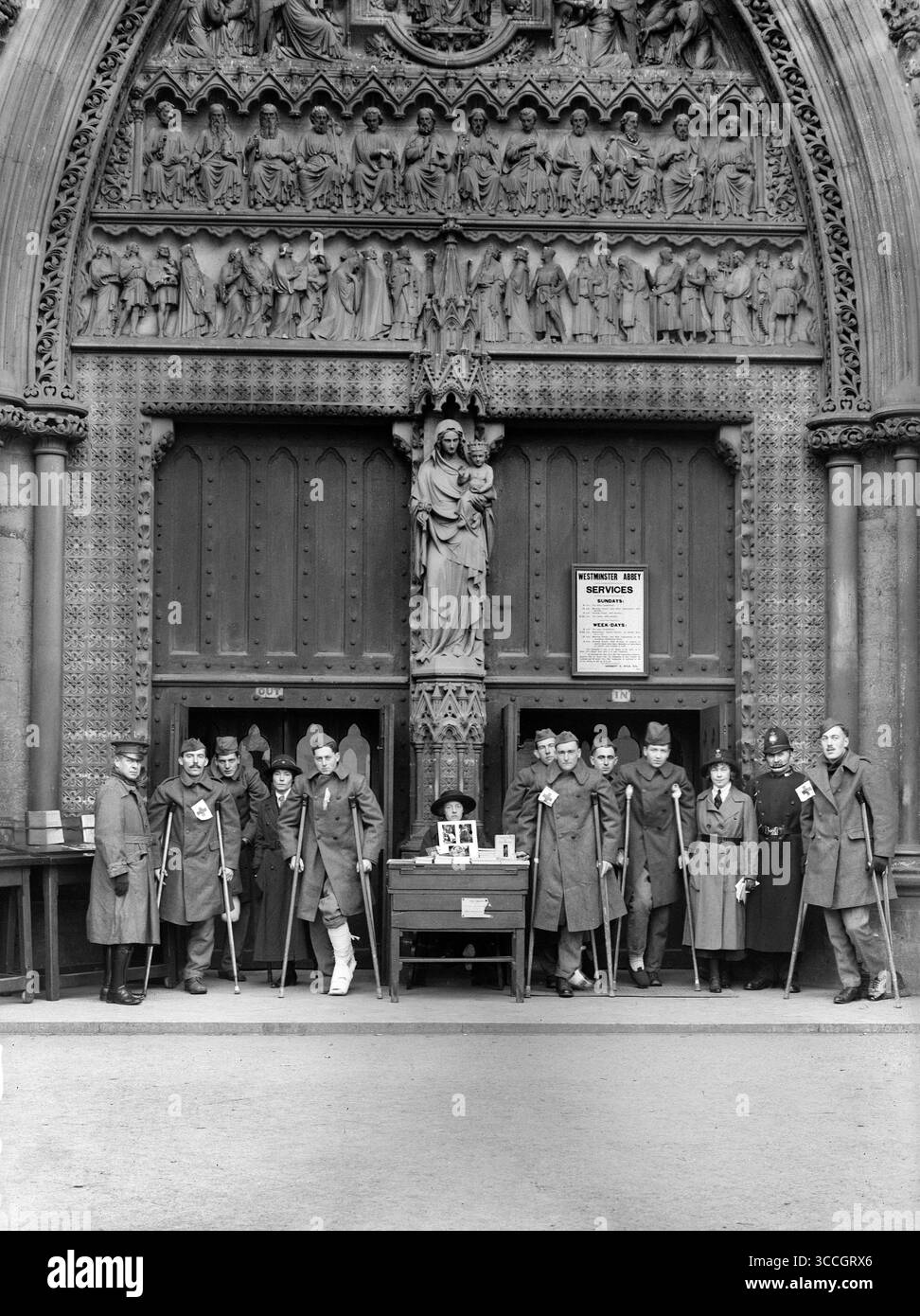 June 2023 london england Black and White Stock Photos & Images - Alamy
