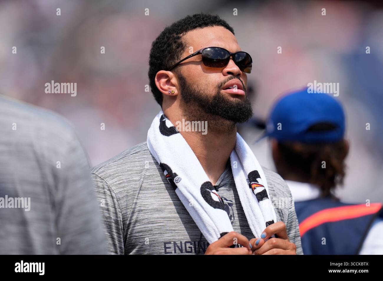Chicago Bears quarterback Caleb Williams (18) walks the sidelines ...