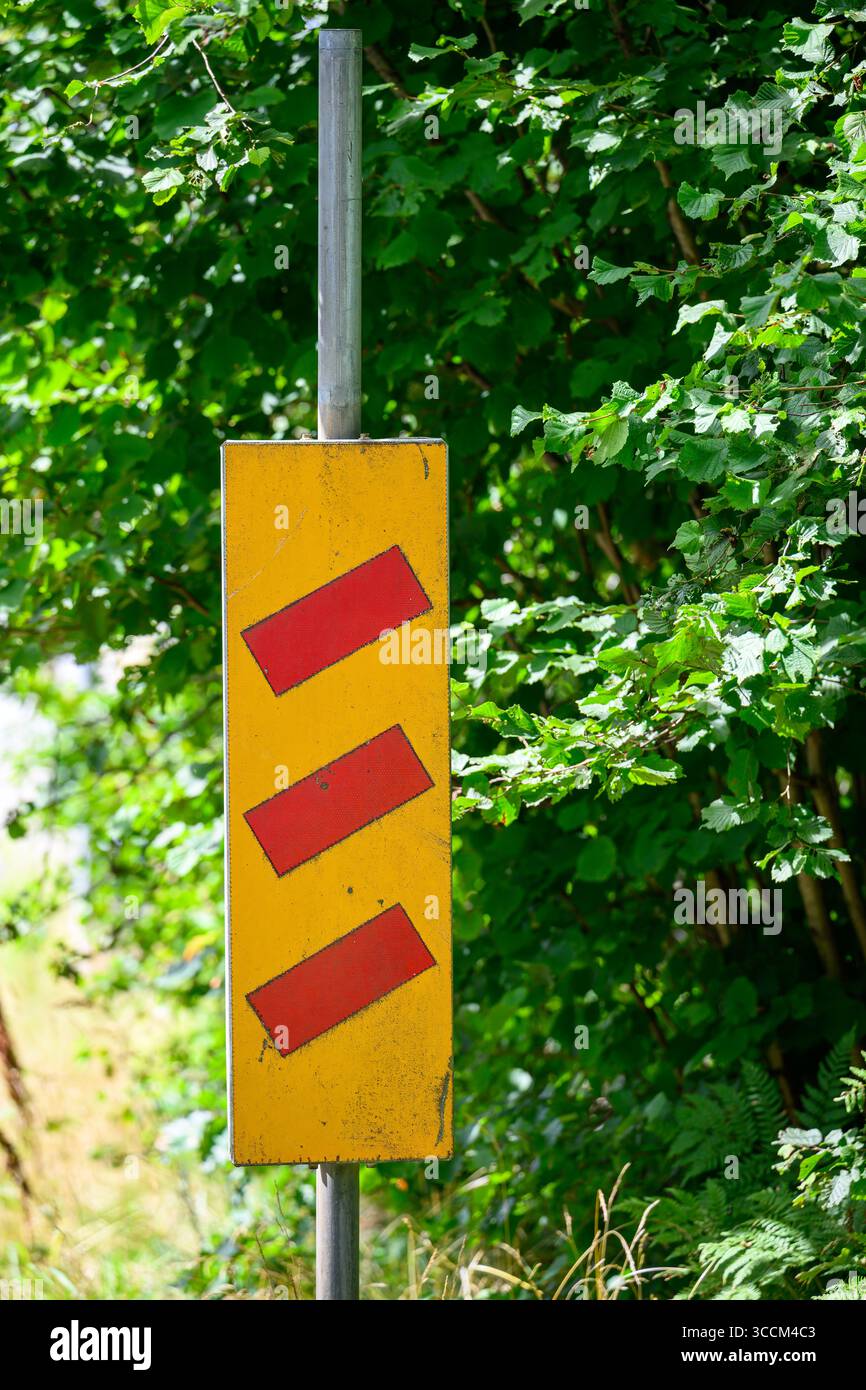 Three chevrons red hi-res stock photography and images - Alamy