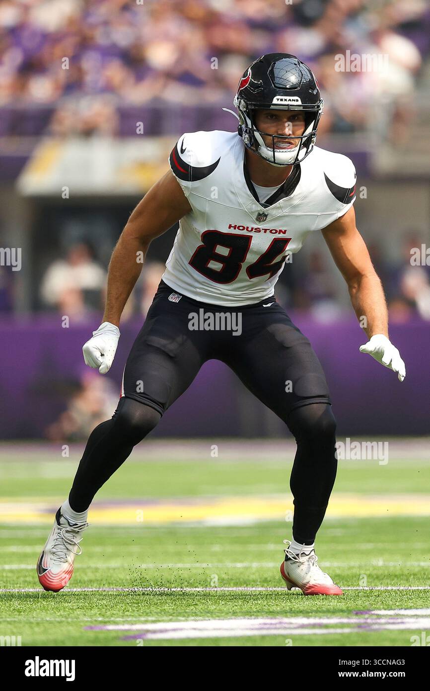 Minnesota Vikings tight end Josh Oliver (84) in action against the ...