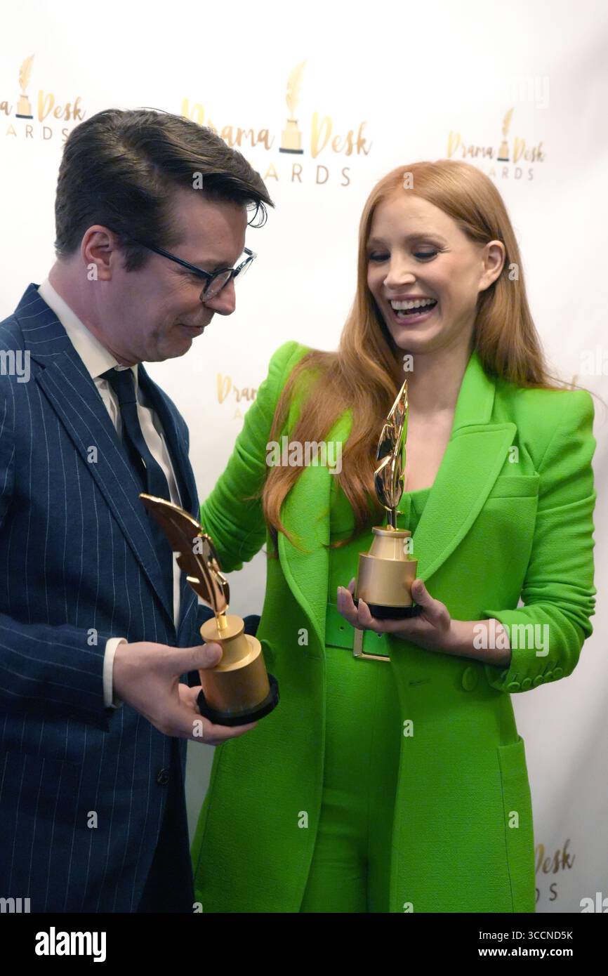 June 6, 2023, New York, NY, USA: SEAN HAYES and JESSICA CHASTAIN attend ...
