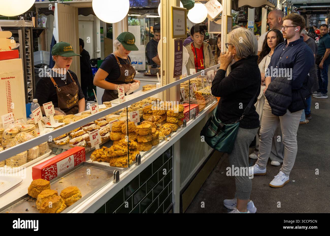 Cardiff uk august 2025 tourists hi-res stock photography and images - Alamy