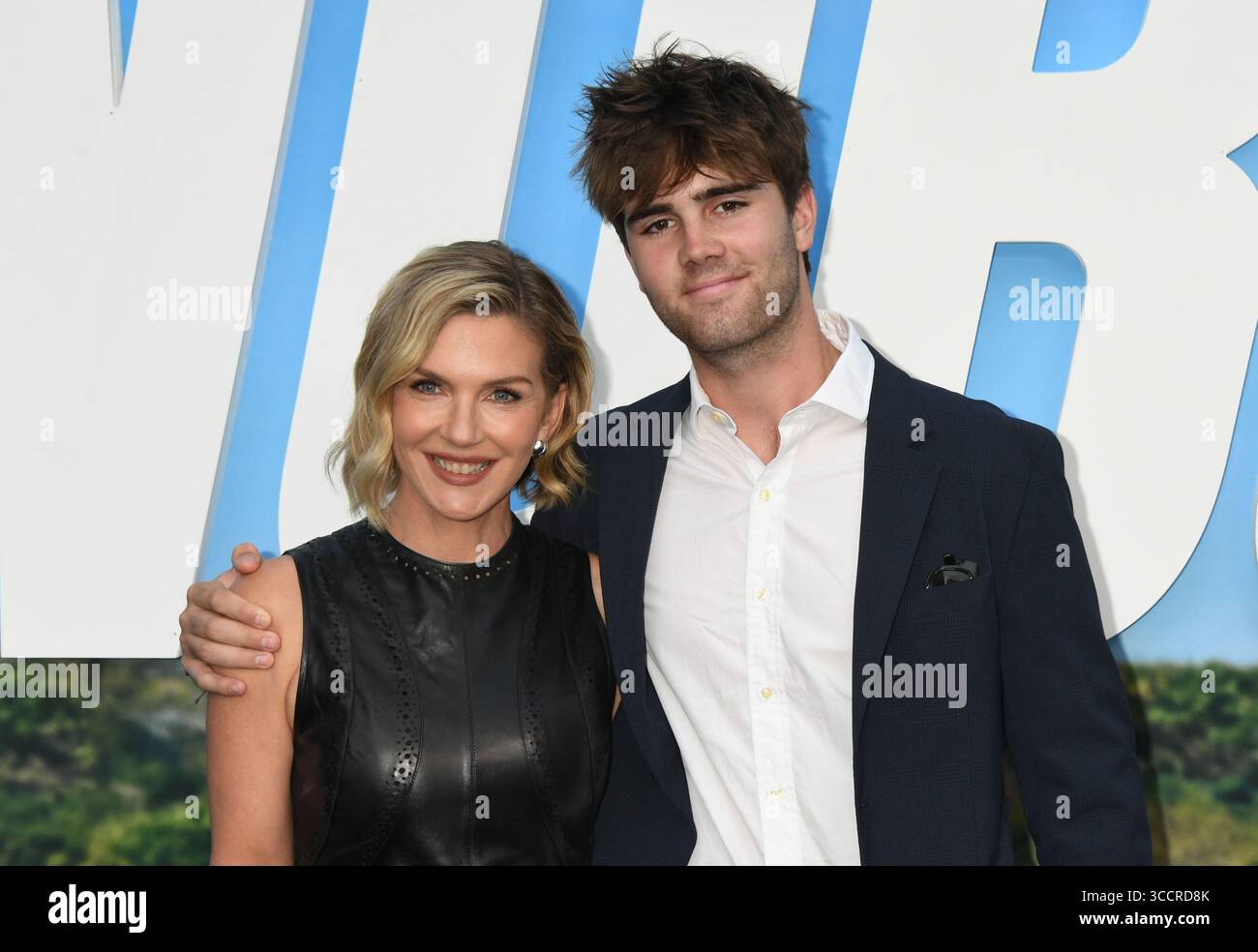 HOLLYWOOD, CA - AUGUST 11: Rhea Seehorn and Graham Franklin ‘Gray ...