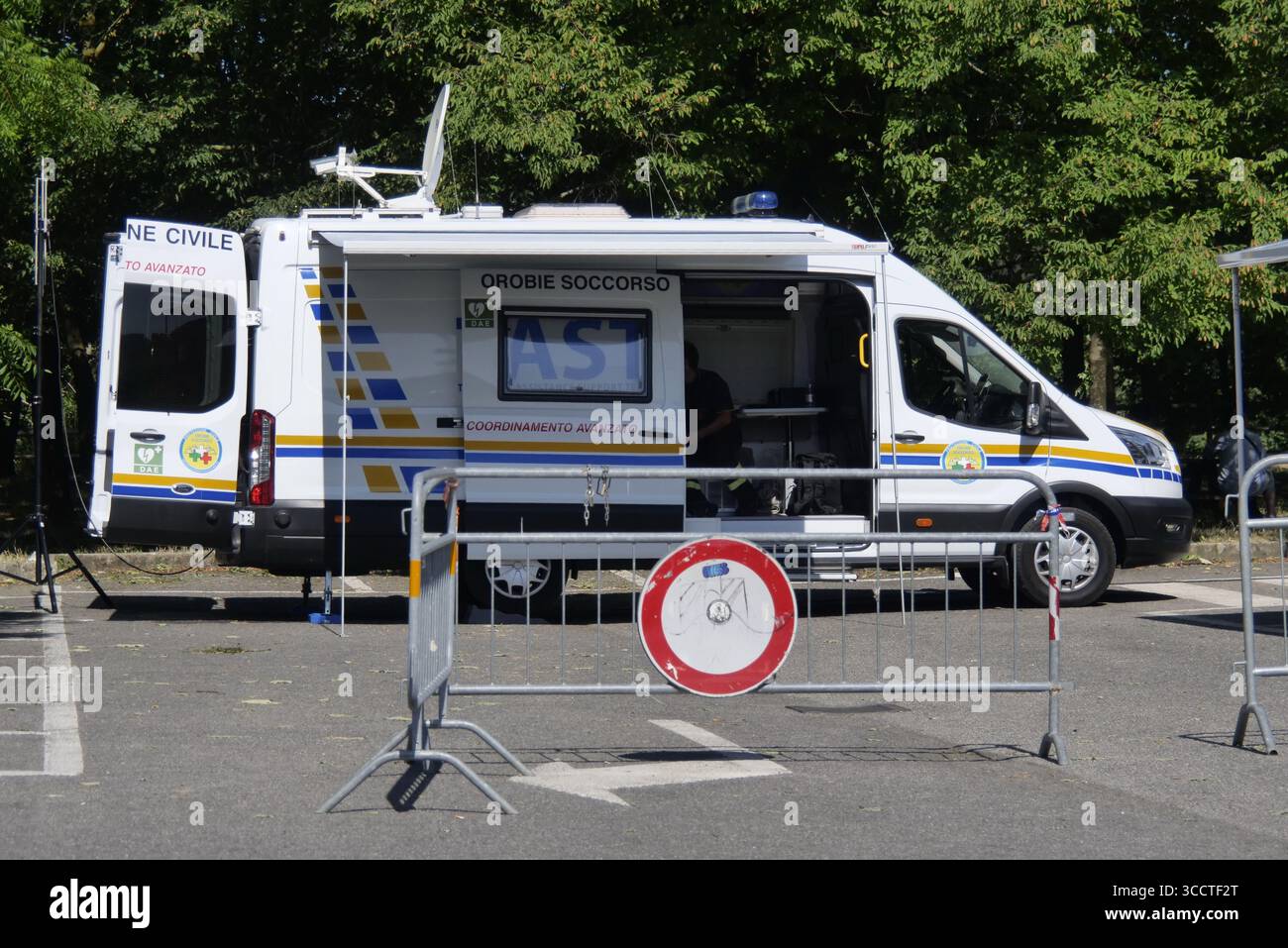 Civil protection base camp hi-res stock photography and images - Alamy