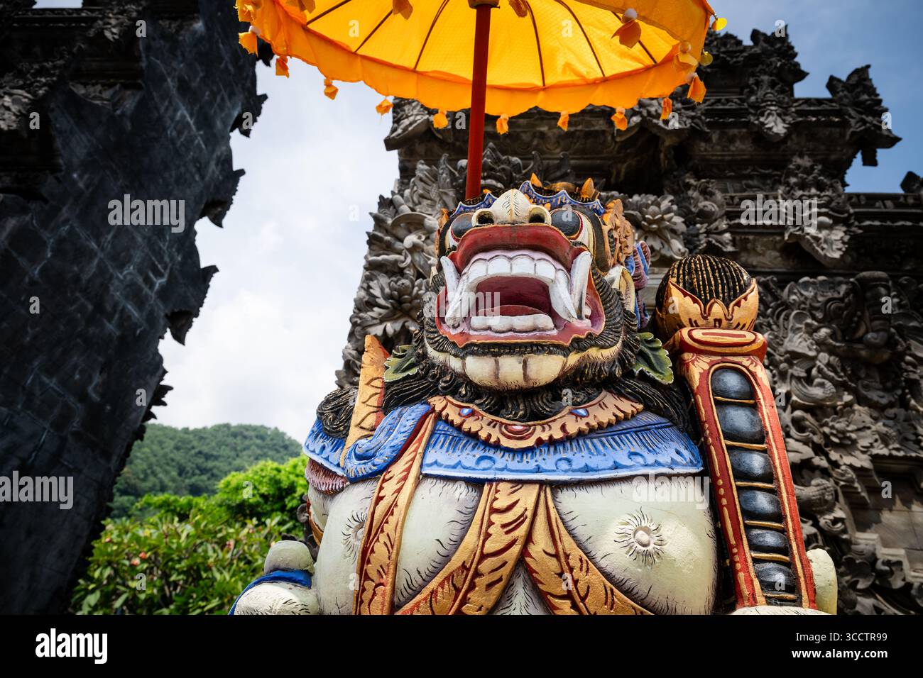 Balinese temple architecture fierce hi-res stock photography and images ...