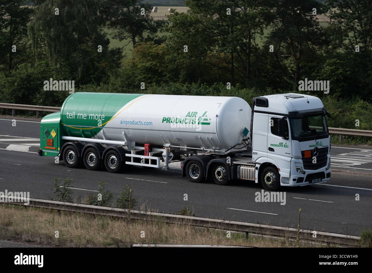 Air Products tanker lorry on the M40 motorway, Warwickshire, UK Stock ...