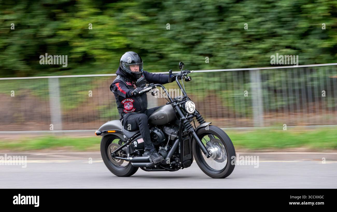 Milton Keynes,Bucks,UK - Aug 3rd 2025: Man riding a Harley-Davidson ...