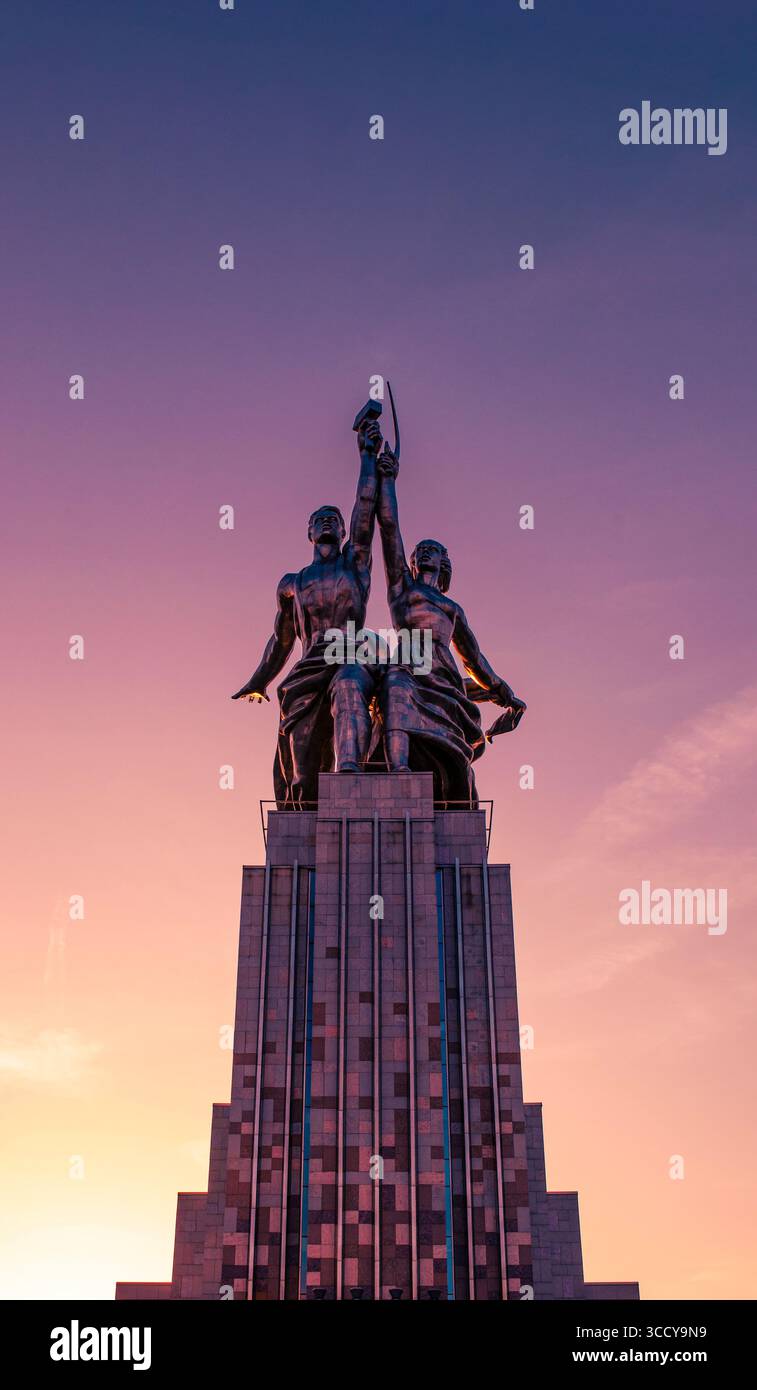 Moscow: sunset on The Worker and the Kolkhoz Woman, statue by Vera ...