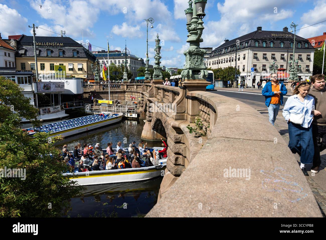 Daily life, Paddan sightseeing boat, Gothenburg, Sweden Stock Photo - Alamy