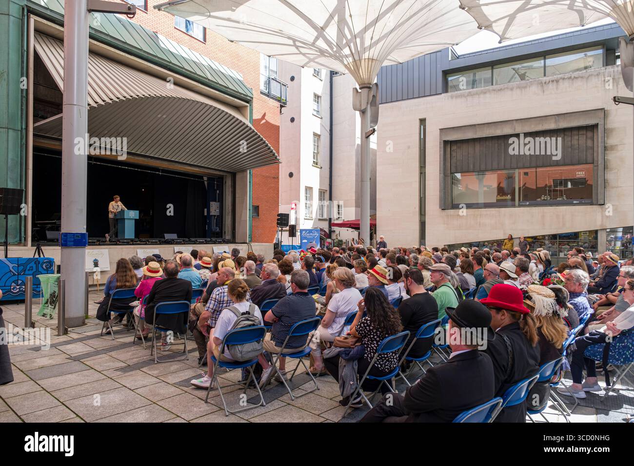 Audience listening to a reading of James Joyce’s 1922 novel Ulysses ...