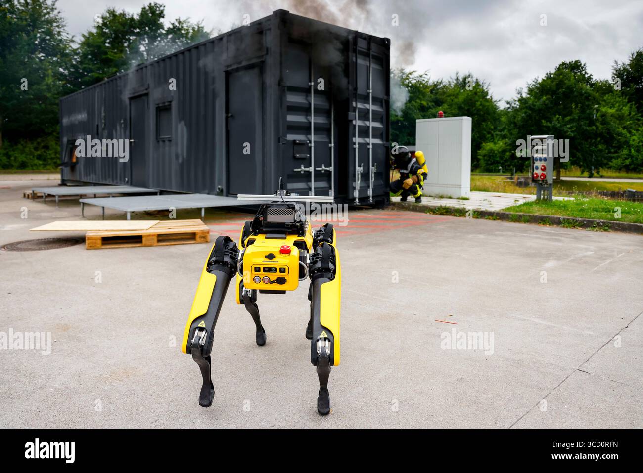 PRODUCTION - 22 July 2025, Schleswig-Holstein, Harrislee: The AI robot ...