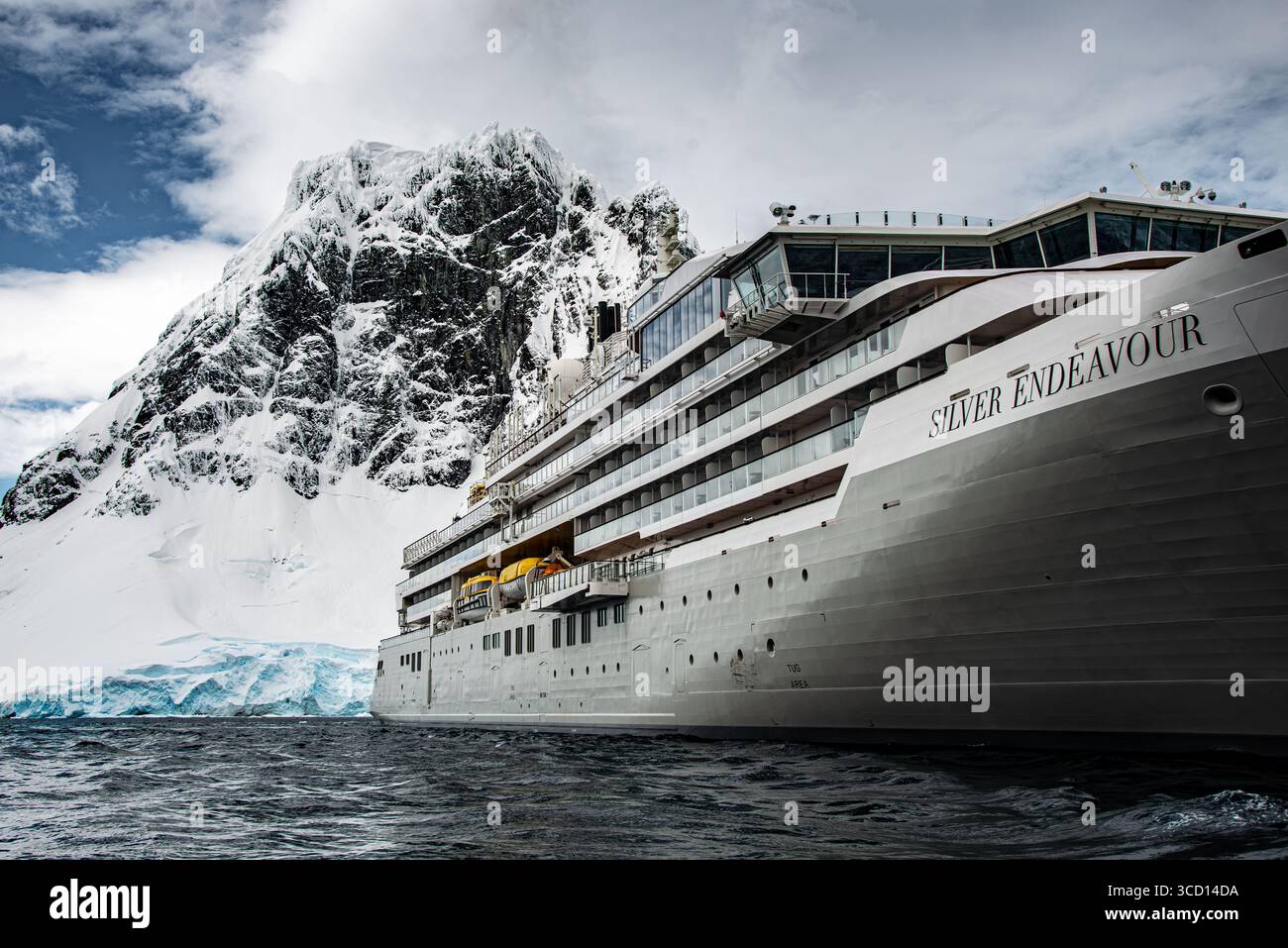 Antarctic drake passage ice hi-res stock photography and images - Alamy