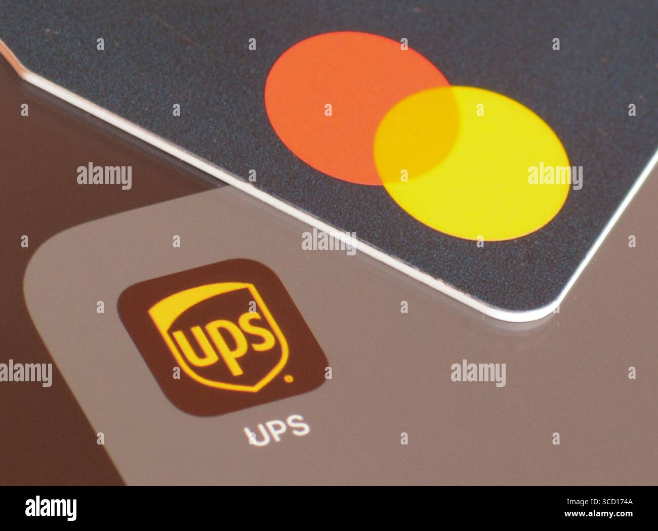 Ups delivery app on smartphone screen with a mastercard hi-res stock ...