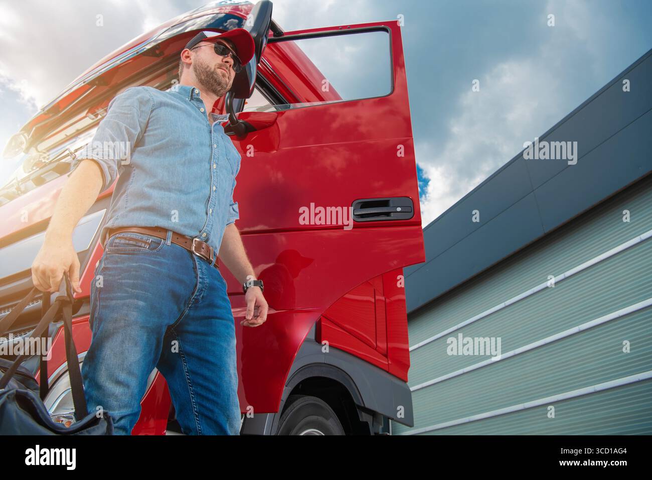 Logistics red bag hi-res stock photography and images - Alamy