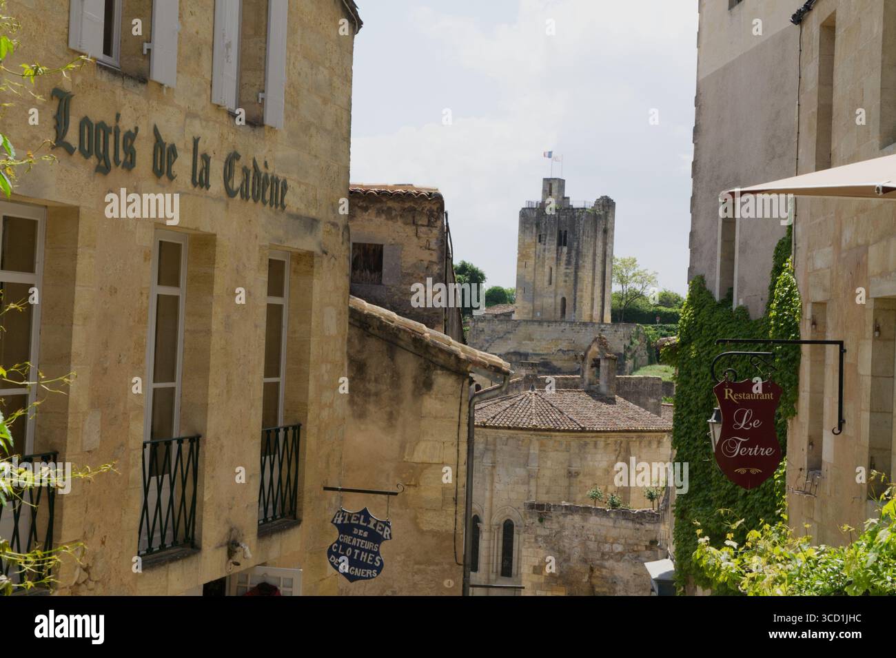 Logis de la cadène hi-res stock photography and images - Alamy