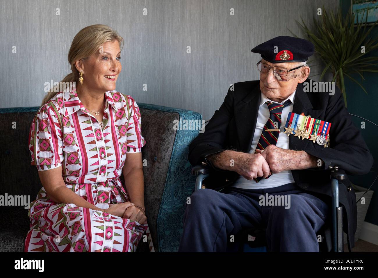 The Duchess of Edinburgh, patron of the Java Far East Prisoner of War ...