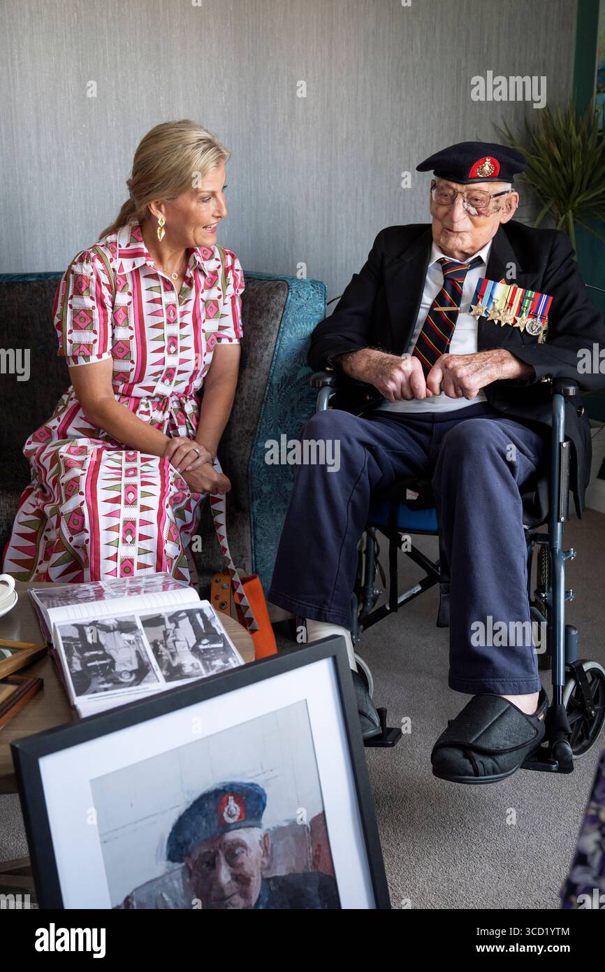 The Duchess of Edinburgh, patron of the Java Far East Prisoner of War ...