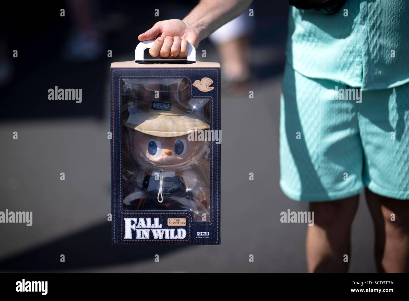 Labubu DEU, Deutschland, Germany, Berlin, 09.08.2025 Stolzer Kauefer ...