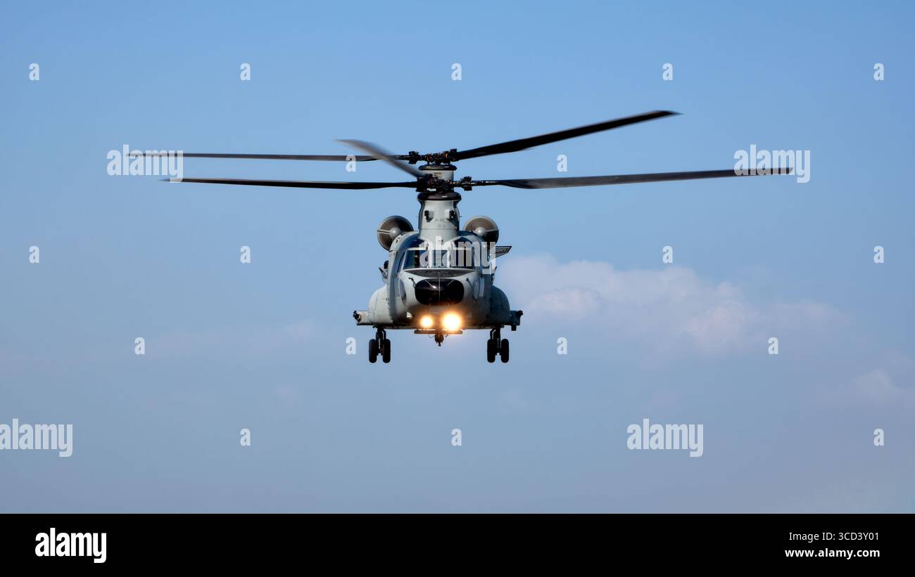 Face to Face with Chinook Helicopter of the Indian Airforce Performing ...