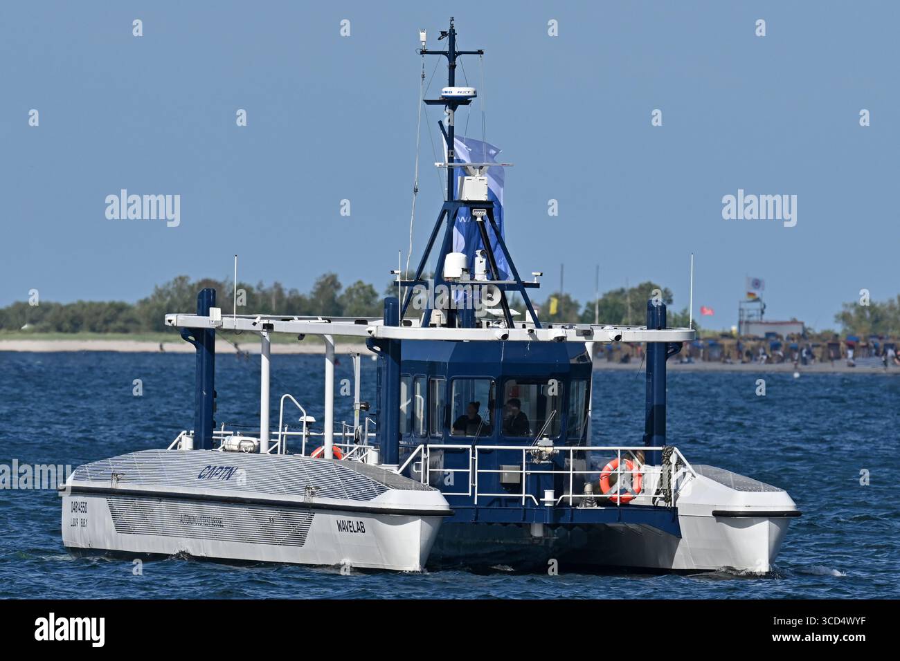 Wavelab hi-res stock photography and images - Alamy