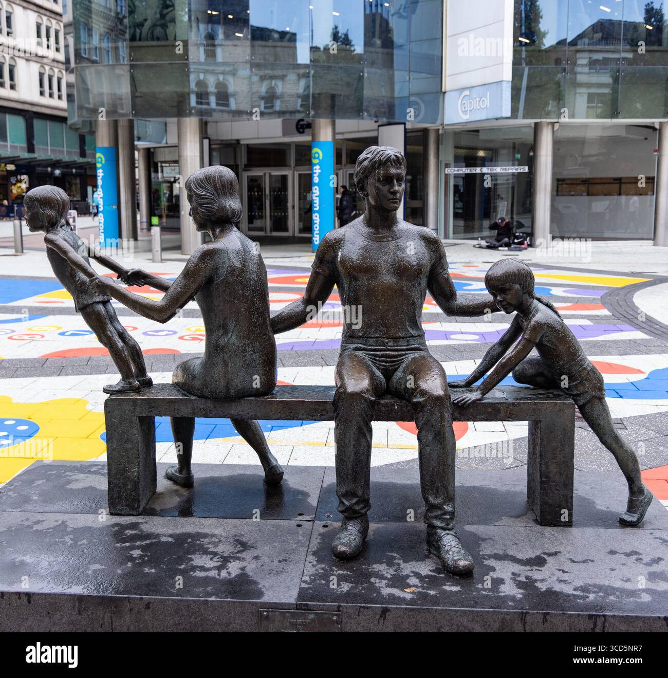 Cardiff uk august 2025 bronze hi-res stock photography and images - Alamy