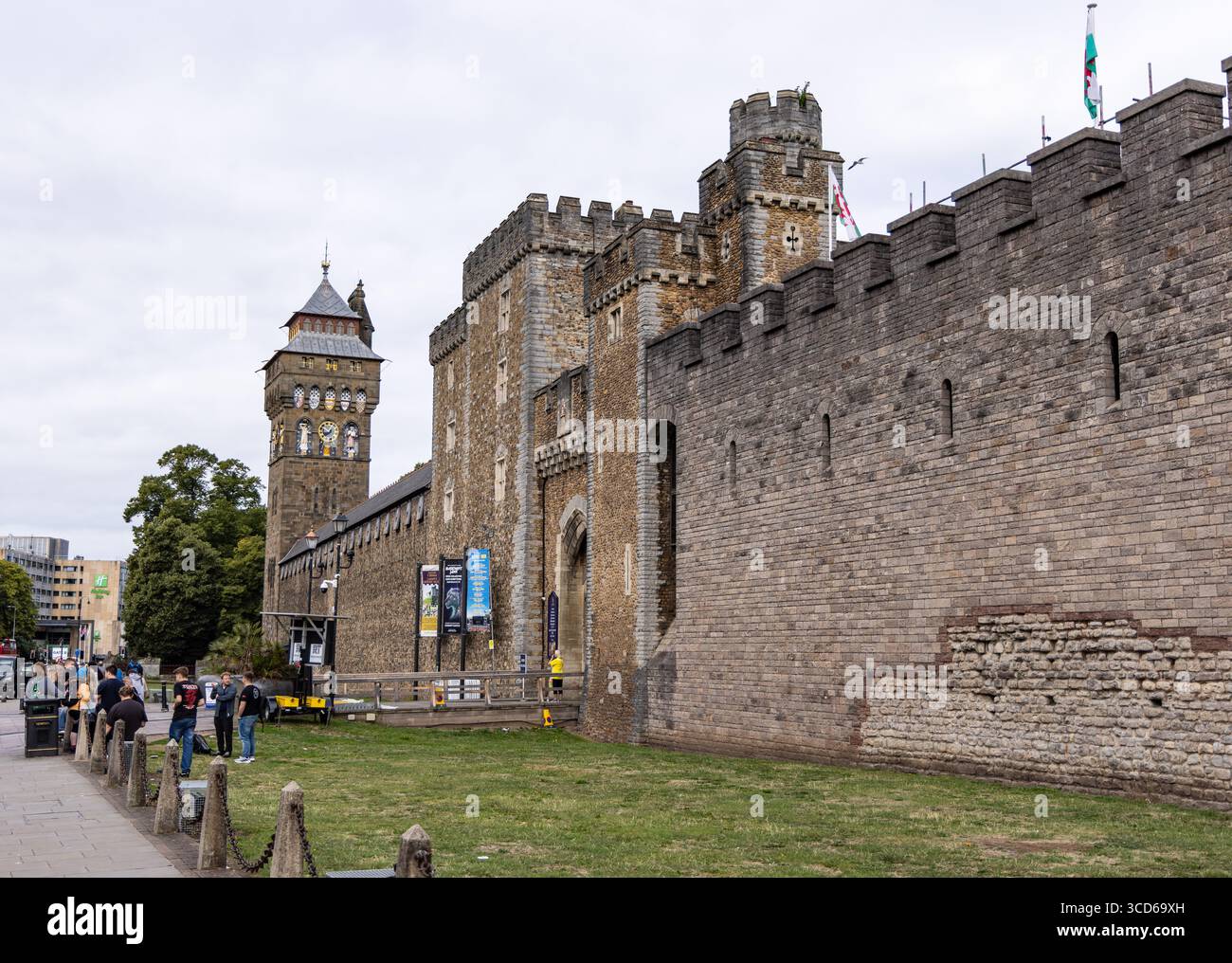 Cardiff uk august 2025 majestic hi-res stock photography and images - Alamy