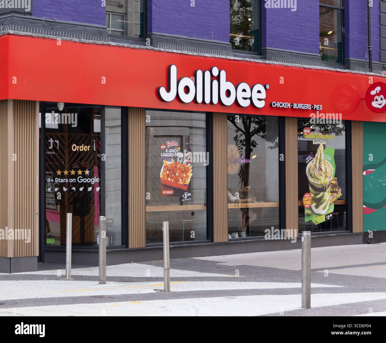 Jollibee hi-res stock photography and images - Alamy