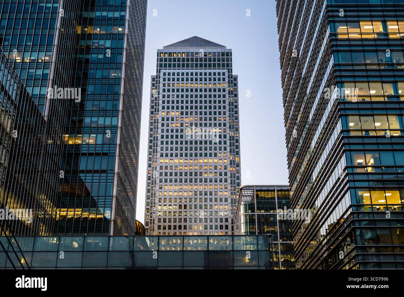 One Canada Square office building, Canary Wharf, London, England, UK ...