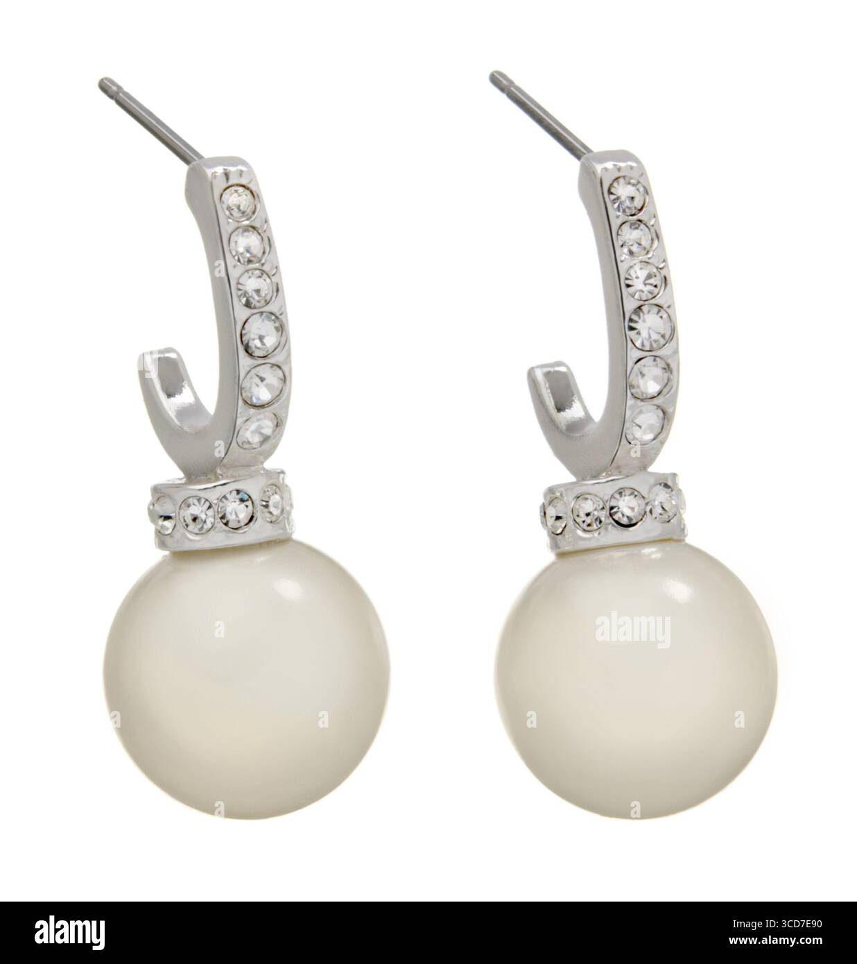 Wedding earrings Cut Out Stock Images & Pictures - Alamy