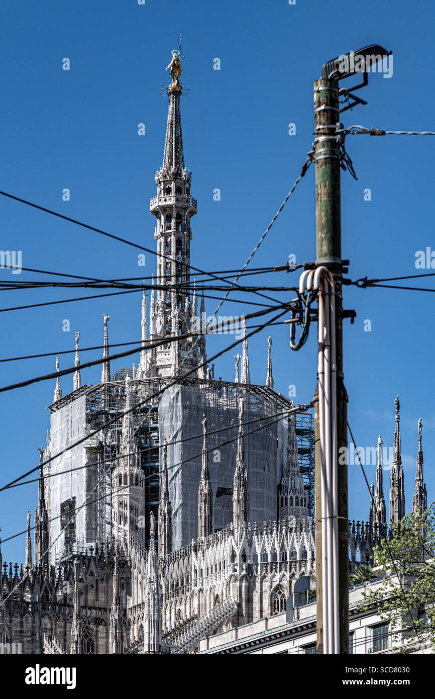 World famous duomo in milan hi-res stock photography and images - Alamy