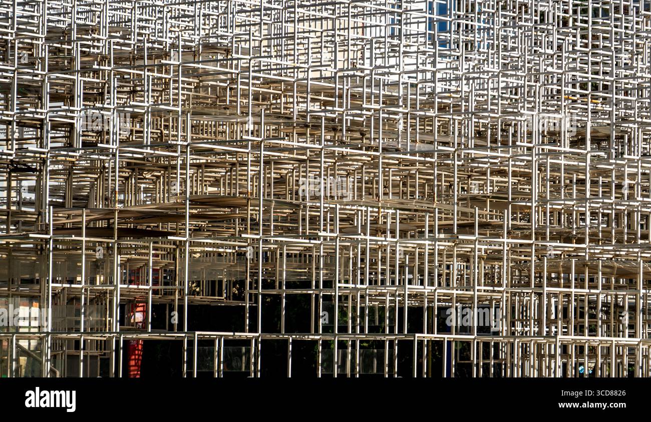Intricate metal framework hi-res stock photography and images - Alamy