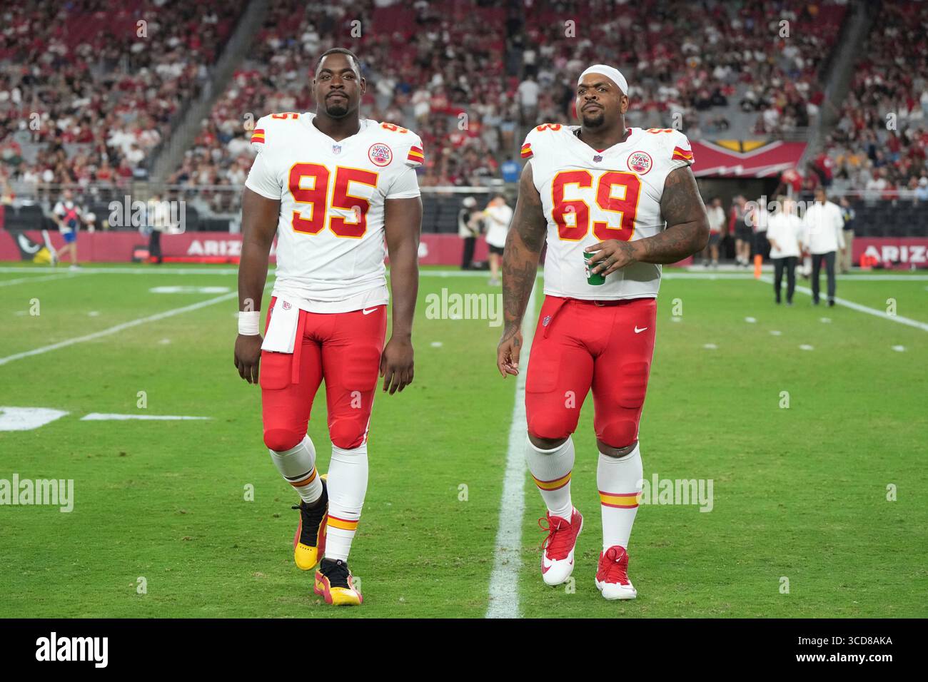 Kansas City Chiefs defensive tackle Chris Jones (95) and defensive ...