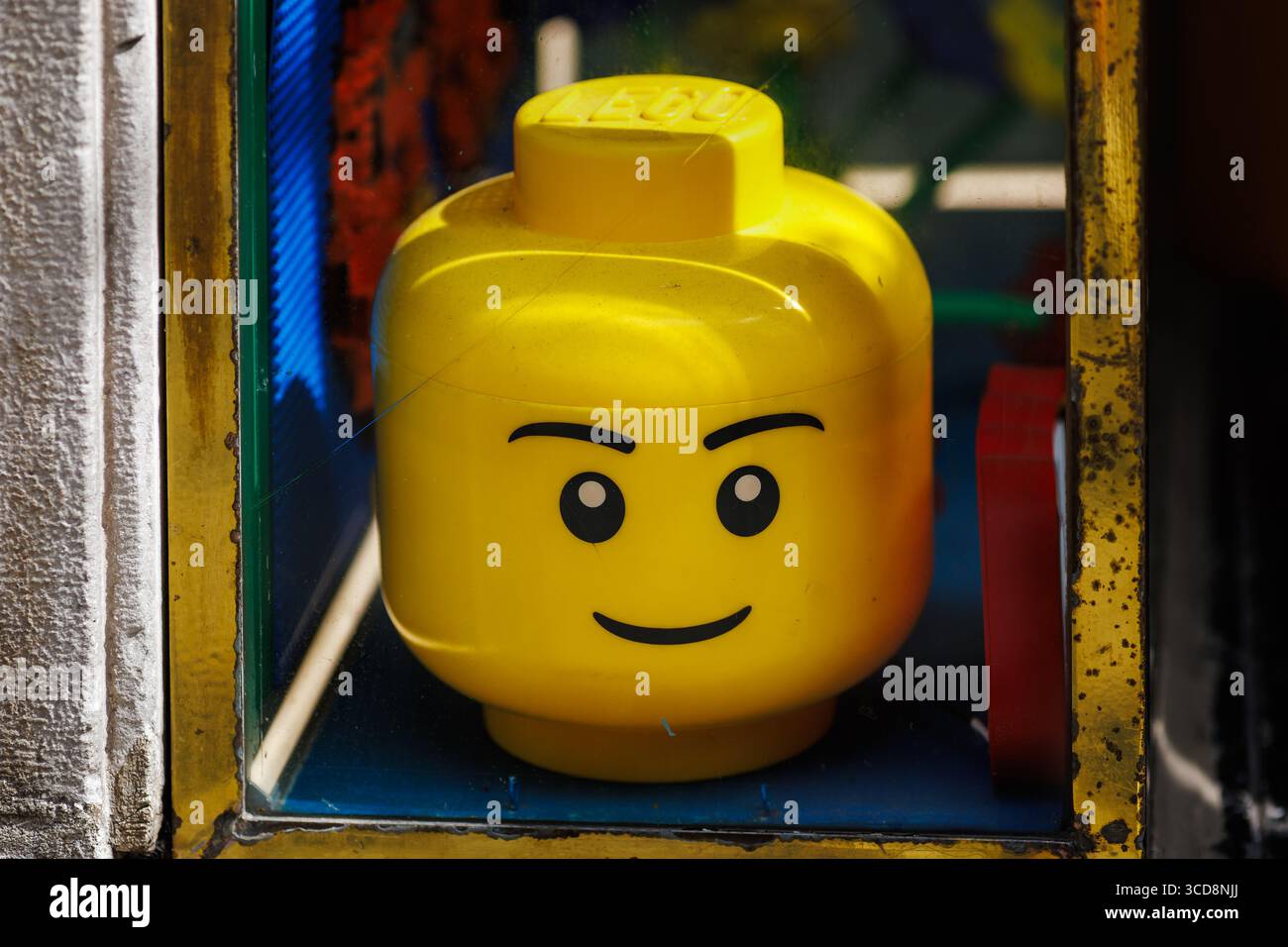 Lego head hi-res stock photography and images - Alamy