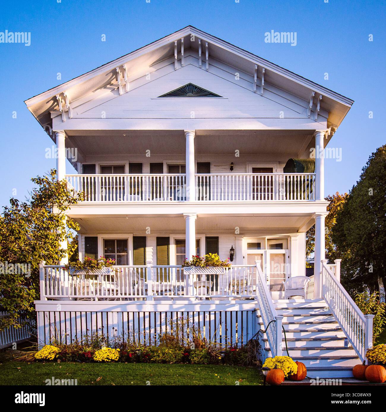 Homey classic hi-res stock photography and images - Alamy